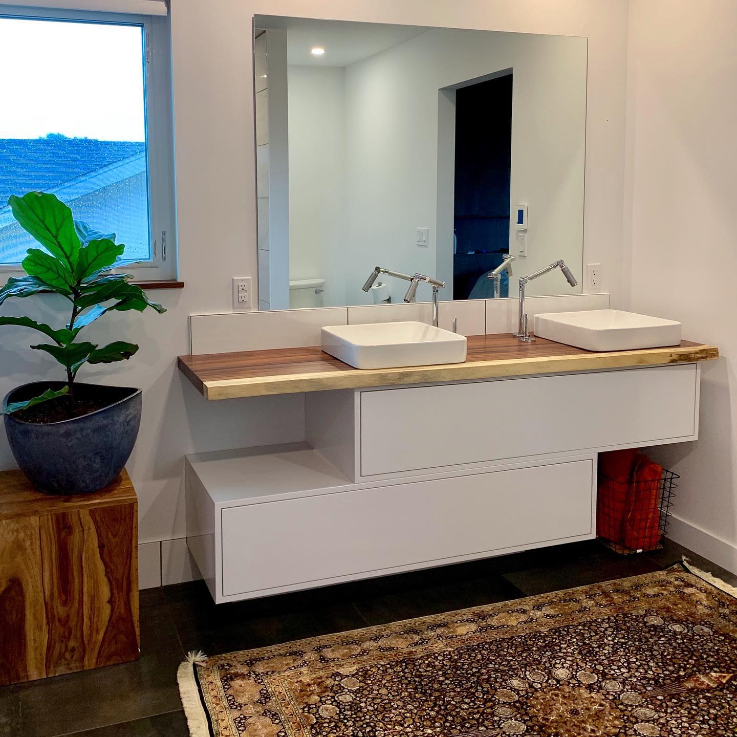 Sleek Ensuite » TBC General Contracting